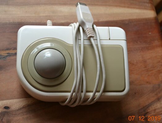 Sold - AMIGA/ATARI (switchable) trackball | AmiBay