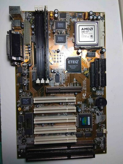 Closed - ATX Super Socket 7 MotherBoard - Soyo SY-5EMA+ | AmiBay