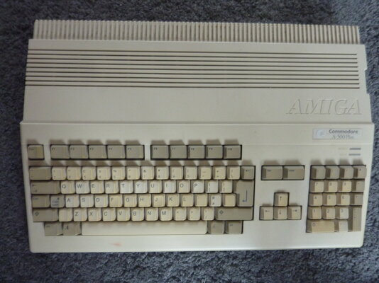 Closed - FOR SALE: Amiga 500 + bits | AmiBay