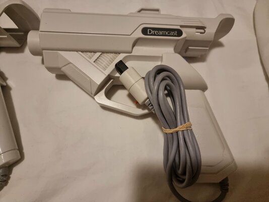 Closed - Sega Dreamcast 2 x official Light Guns Fully Restored ...
