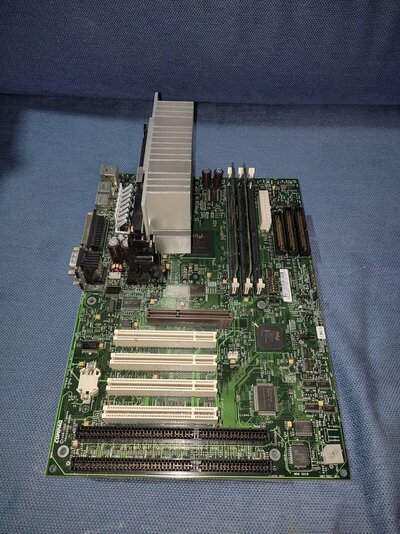 Closed - Compaq ATX i440BX Motherboard + Intel Pentium III 700MHz | AmiBay