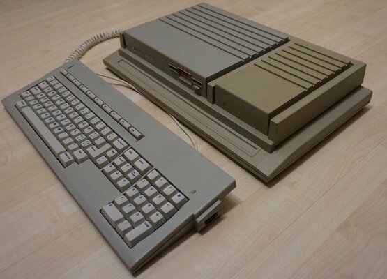 Closed - Boxed Atari Mega STE 4MB Mouse and 250MB HDD | AmiBay