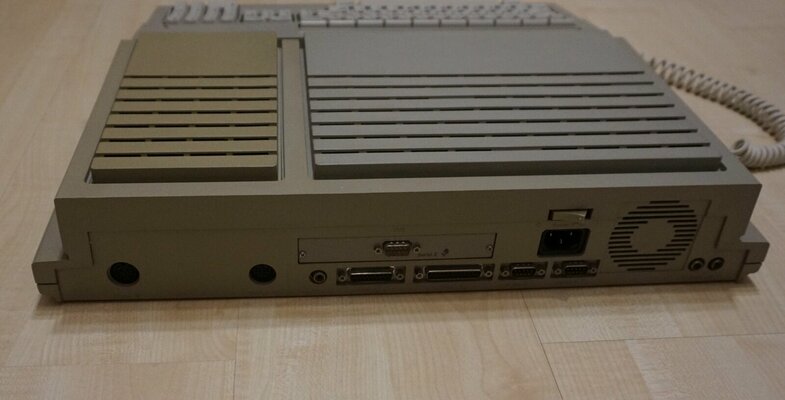 Closed - Boxed Atari Mega STE 4MB Mouse and 250MB HDD | AmiBay