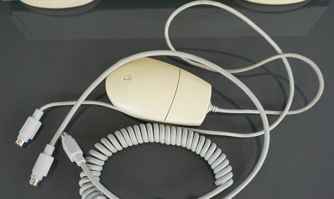 Sold - Apple Macintosh Quadra 610 recapped with Keyboard, Mouse and ...