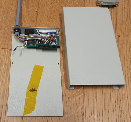 Closed - External 3.5" Floppy Drive Enclosure | AmiBay