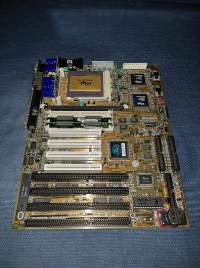 For Sale - Soyo SY-6FA Socket 8 ATX Motherboard (+ Pentium PRO 200MHz ...