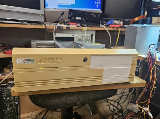 Closed - Amiga 4000D | AmiBay