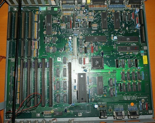 Closed - Commodore Amiga A2000 with Rev. 6 motherboard works | AmiBay