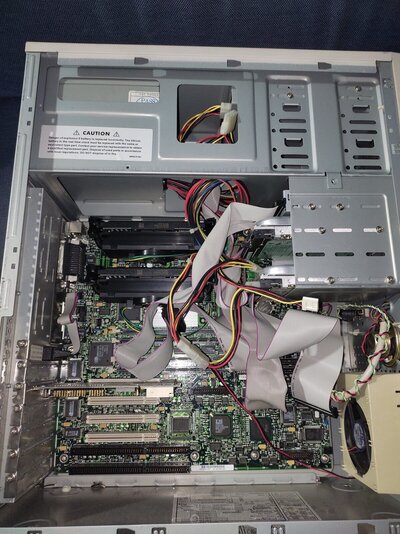Closed - ATX Dual Pentium 3 450MHz PC [i440BX] | AmiBay