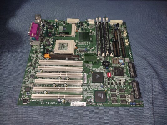 Closed - SuperMicro 370DE6 (Dual Socket 370 Motherboard with Universal AGP PRO) | AmiBay