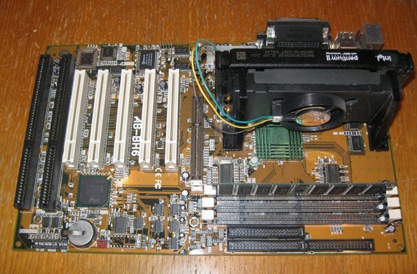Closed - Abit BH6 motherboard + 64MB + Pentium II 350MHz | AmiBay