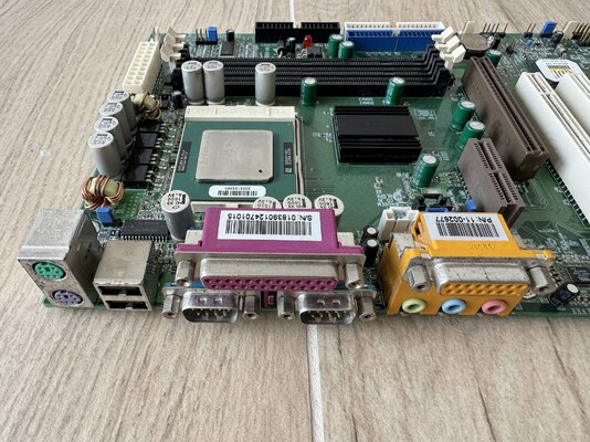 Closed - QDI Advance 10T + Celeron 1.3GHz SL5VR Tualatin | AmiBay