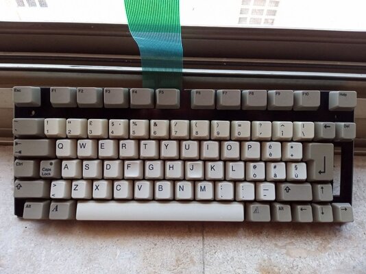 Sold - Commodore Amiga 600 Keyboard - Italian Layout - Good Condition ...