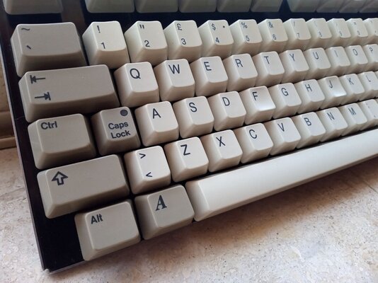 Sold - Commodore Amiga 600 Keyboard - Italian Layout - Good Condition ...