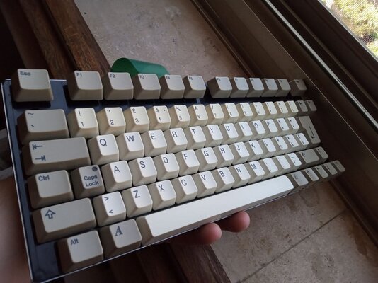 Sold - Commodore Amiga 600 Keyboard - Italian Layout - Good Condition ...