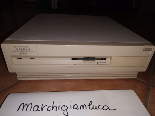 Sold - Amiga 3000 case + modified PSU + floppy drive + daughterboard ...