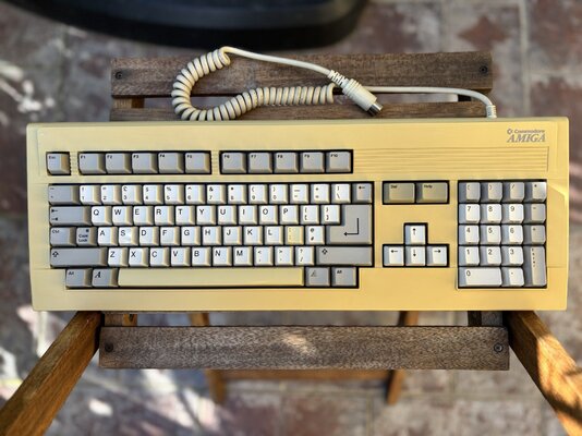 Closed - Commodore Amiga 3000 keyboard UK layout also Amiga 4000T | AmiBay