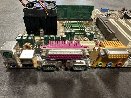 For Sale - Abit SA6 board / Intel Celeron 633MHz / 256MB RAM / nVidia FX5200 AGP | AmiBay