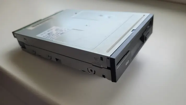 Sold - HD (1.76MB) internal floppy disk drive with black front | AmiBay