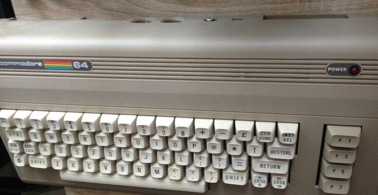 Sold - Commodore C64 ALDI + PSU PAL | AmiBay