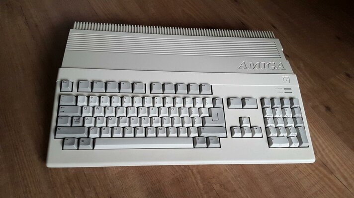 Sold - Amiga 500 rev 3 with Chicken Lips / Hitek qwerty keyboard ...