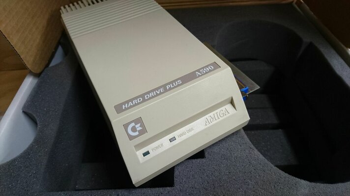 Closed - Commodore Amiga A590 Boxed with User Guides and Disk | AmiBay